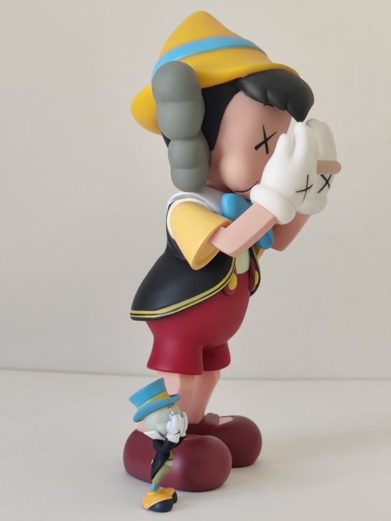 Kaws X Disney Pinocchio & Jiminy Cricket - Artnestor